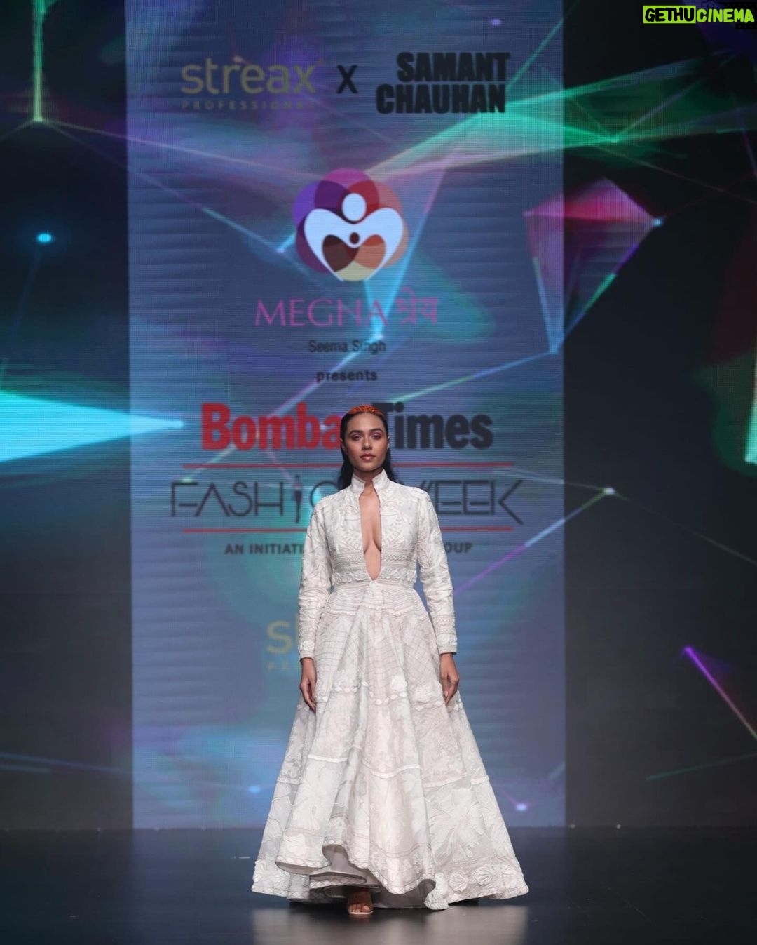 Riyaa Subodh Instagram – For @streaxprofessional X @samantchauhan ...