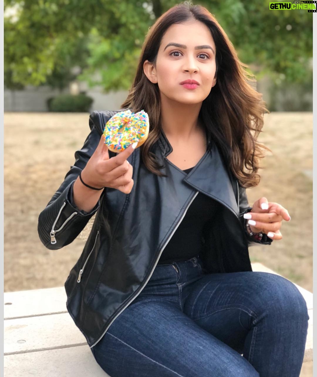 Actress Roopi Gill HD Instagram Photos and Wallpapers December 2023 ...