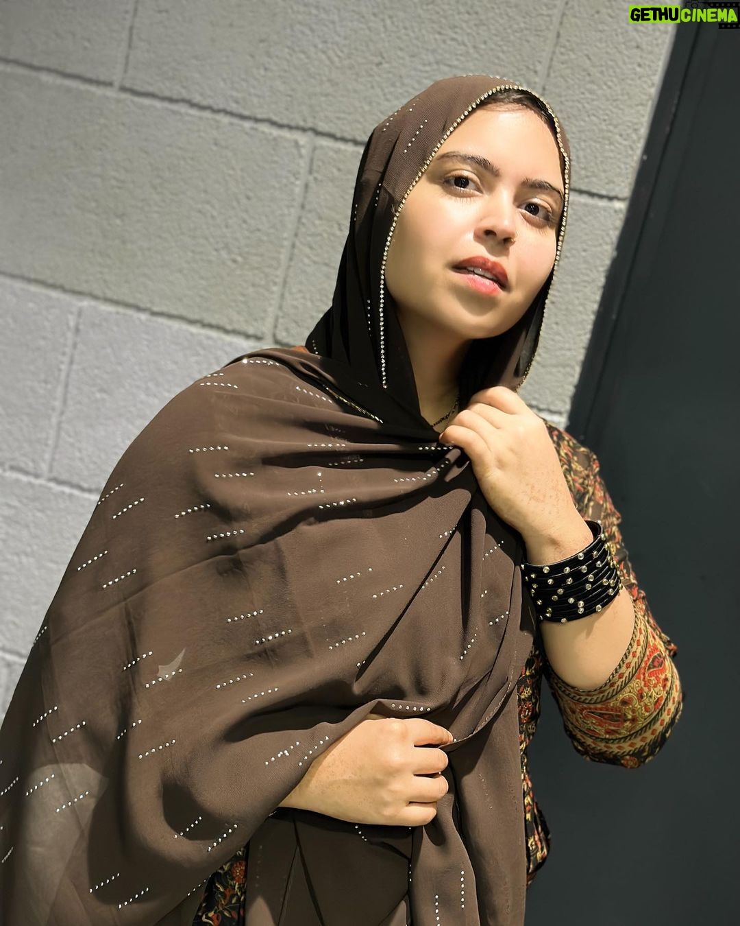 Saba Ibrahim Instagram – Yeh tum jo mera haal puchhte ho.. Bada hi ...