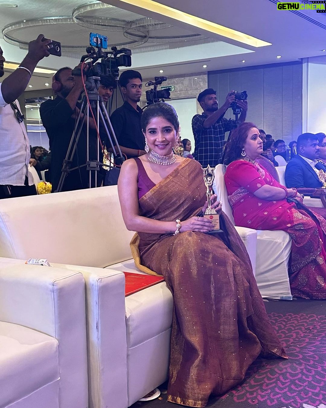 Sakshi Agarwal Instagram – All about last night💕 . So happy to have ...