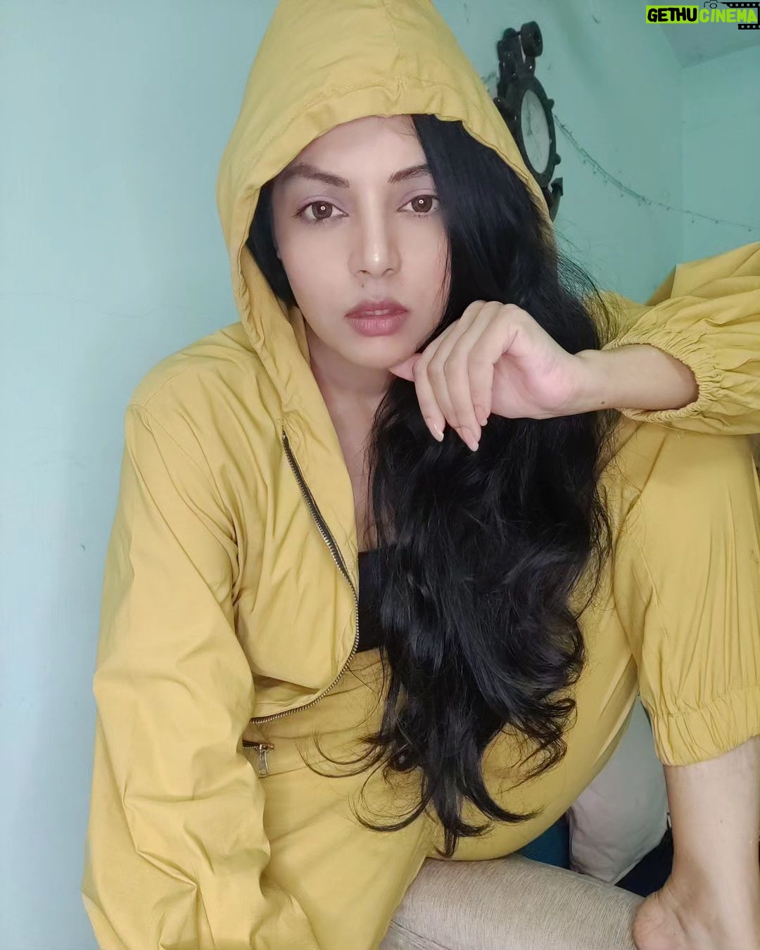 Sanam Shetty Instagram – Hood is good 🤟 . . Outfit @coolclub_chennai # ...