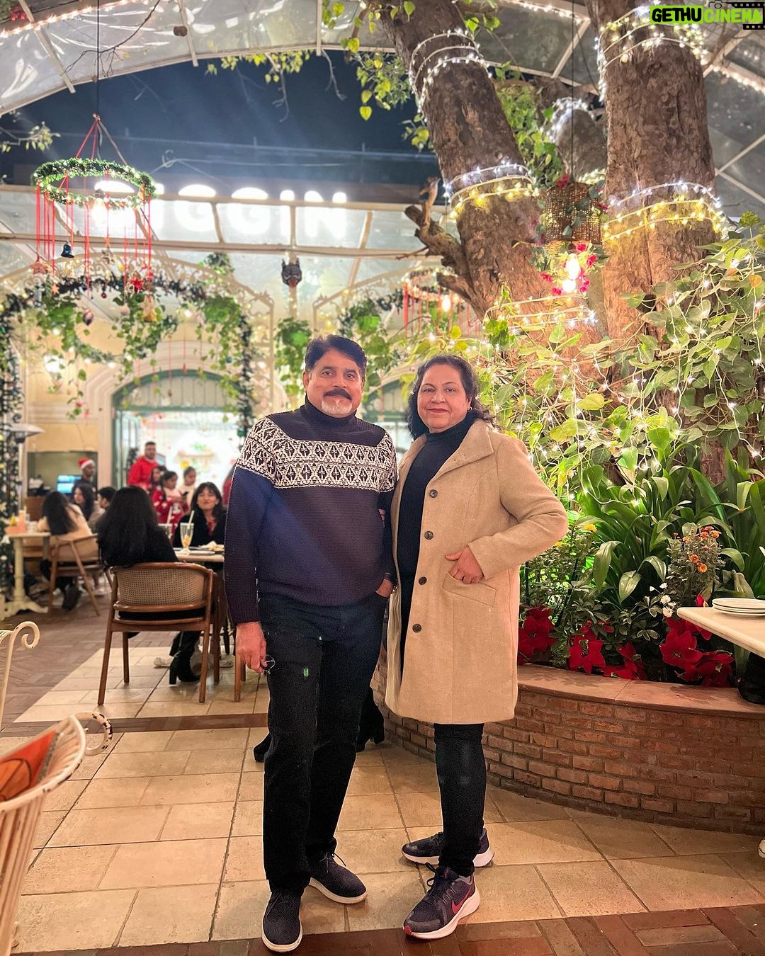 Shireen Mirza Instagram – Our lil celebration 🎉 Merry Christmas ...