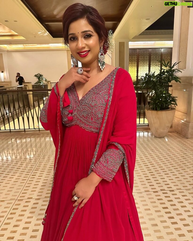 Singer Shreya Ghoshal HD Instagram Photos and Wallpapers December 2023 ...
