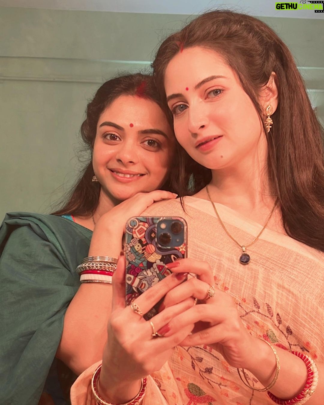 Actress Solanki Roy HD Instagram Photos and Wallpapers October 2023 ...