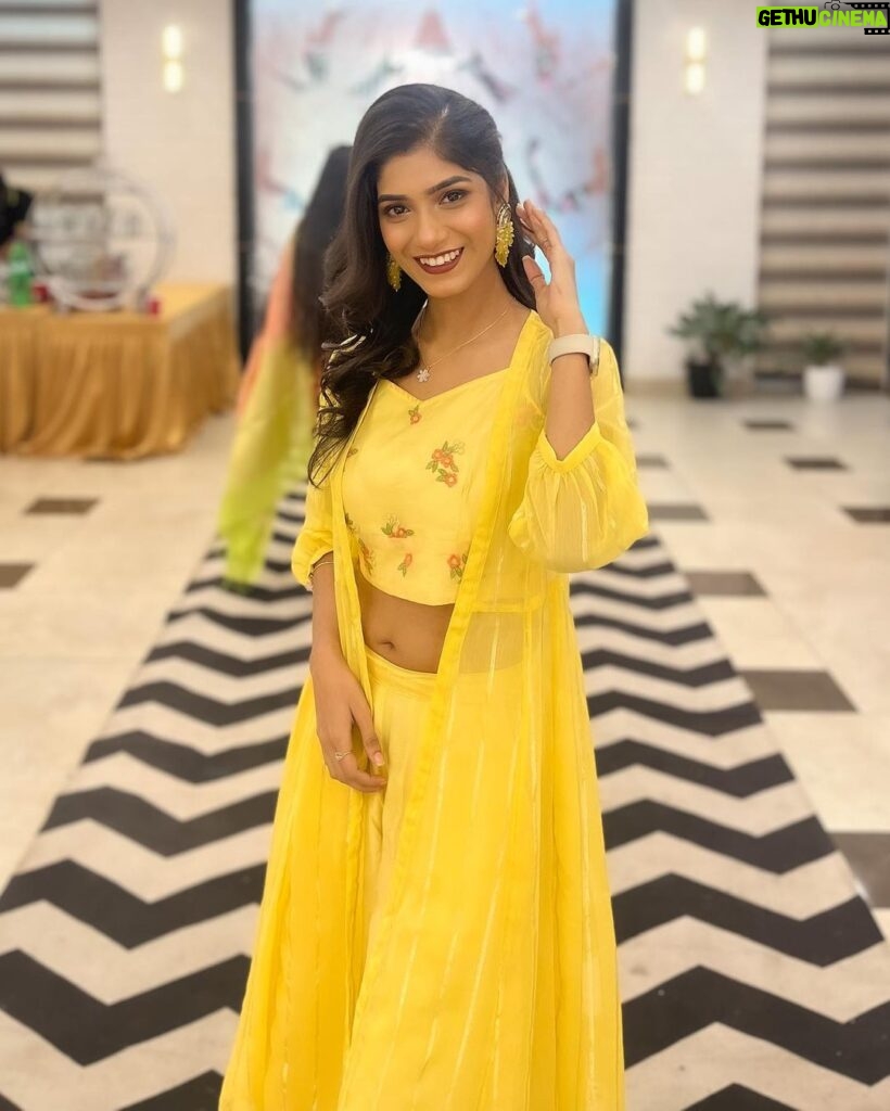 Actress Somalin Parida HD Instagram Photos and Wallpapers September ...