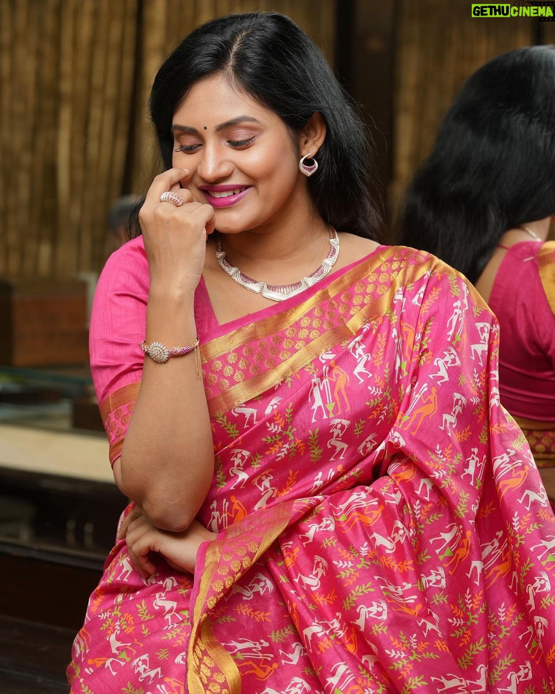 Actress Sradha Panigrahi HD Instagram Photos and Wallpapers December ...