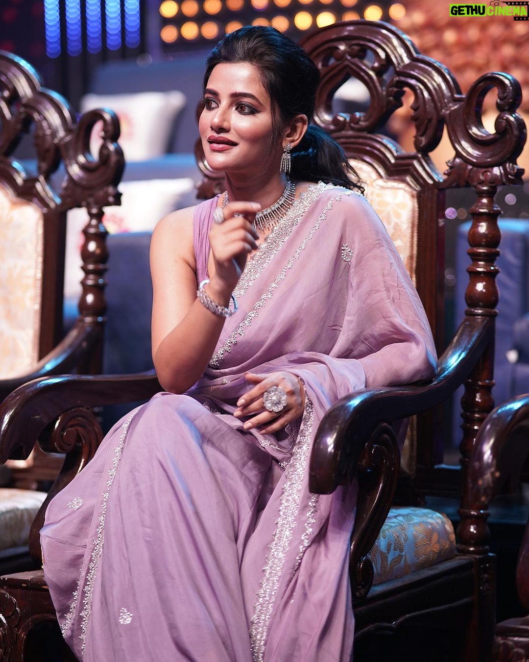 Ushasi Ray Instagram – Look book from DBD grand finale Photos @sahil ...