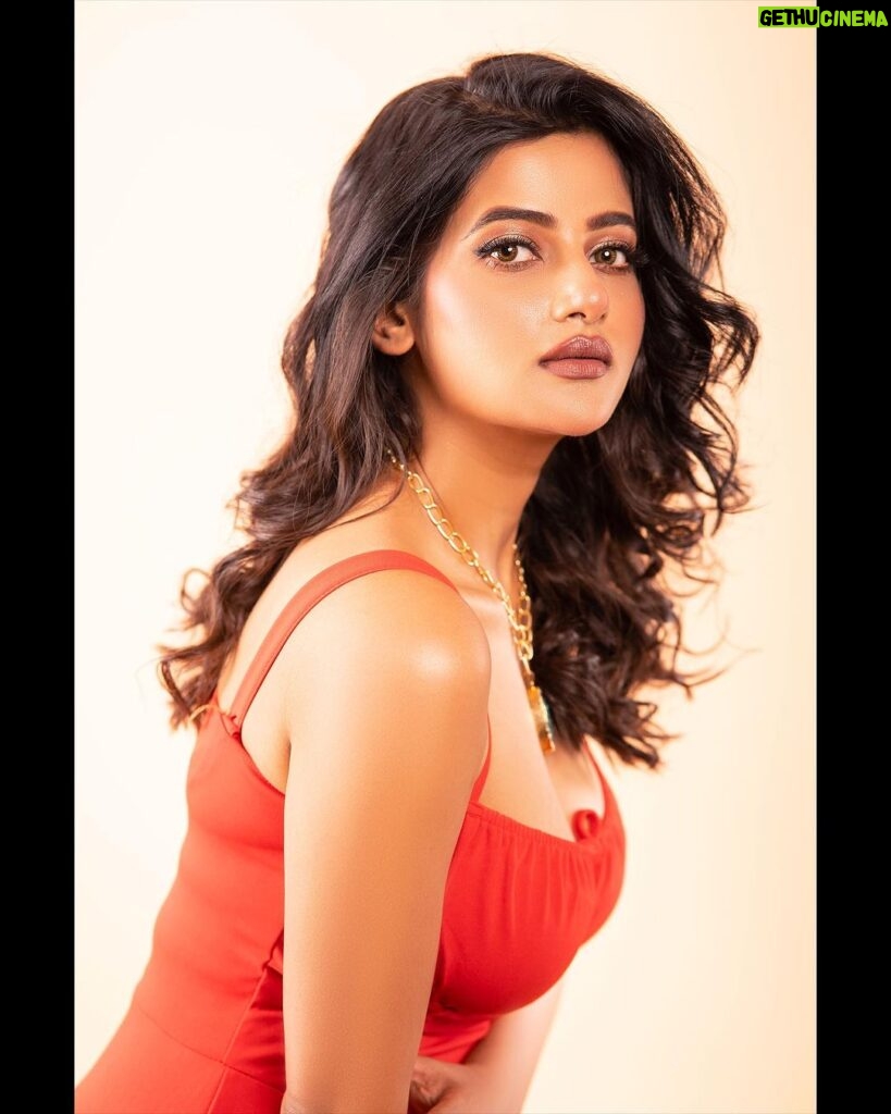 Actress Ushasi Ray HD Instagram Photos and Wallpapers November 2023 | Gethu Cinema