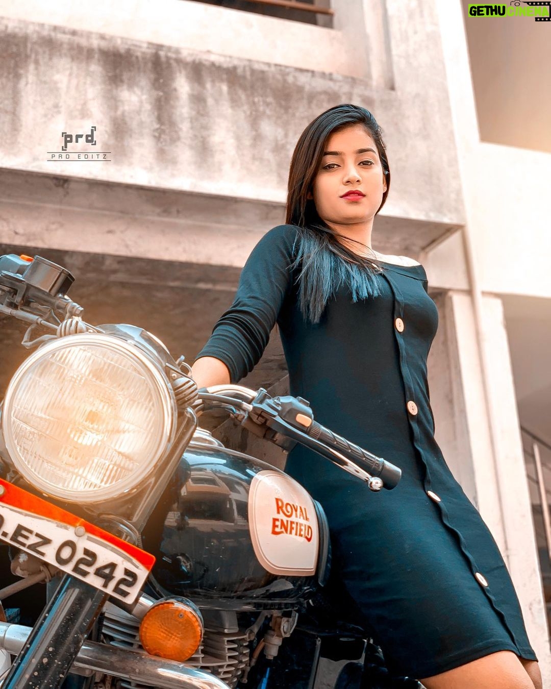 Vishnupriya sainath pathade patil Instagram – Smile because nobody ...