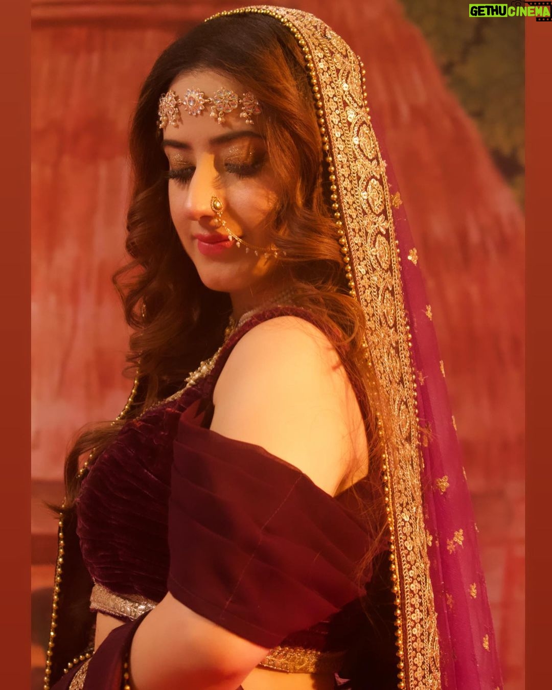 Actress Aalisha Panwar HD Instagram Photos and Wallpapers December 2023 ...