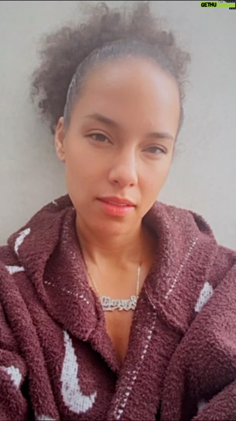 Alicia Keys Instagram – Happy New Year💜💜💜 Our 2024 Mantra: we surround ...