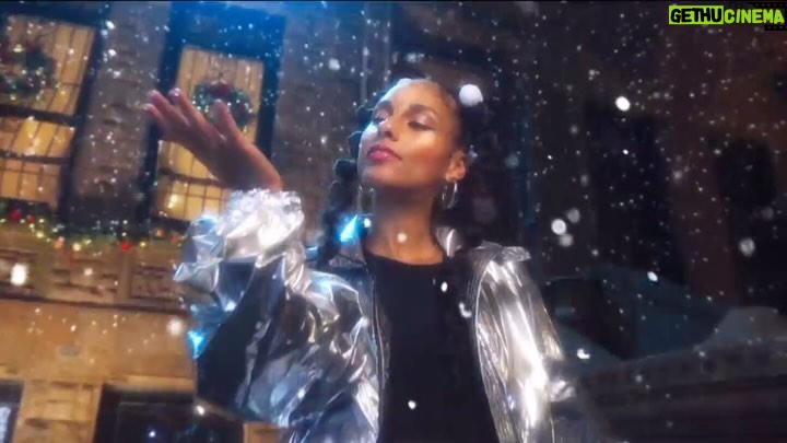 Alicia Keys Instagram – What’s your favorite thing about this time of ...