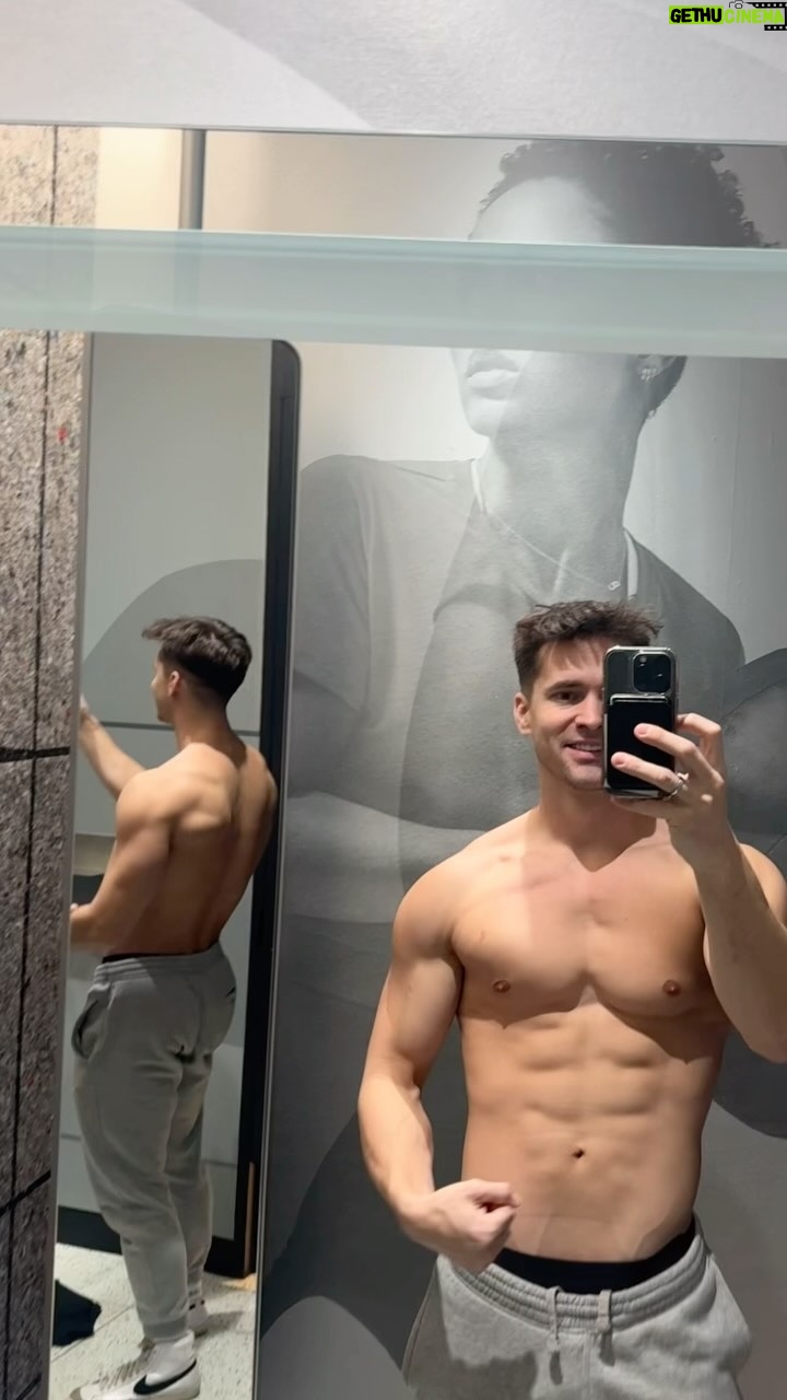 Andrew Neighbors Top 53 Instagram Photos and Posts | Gethu Cinema