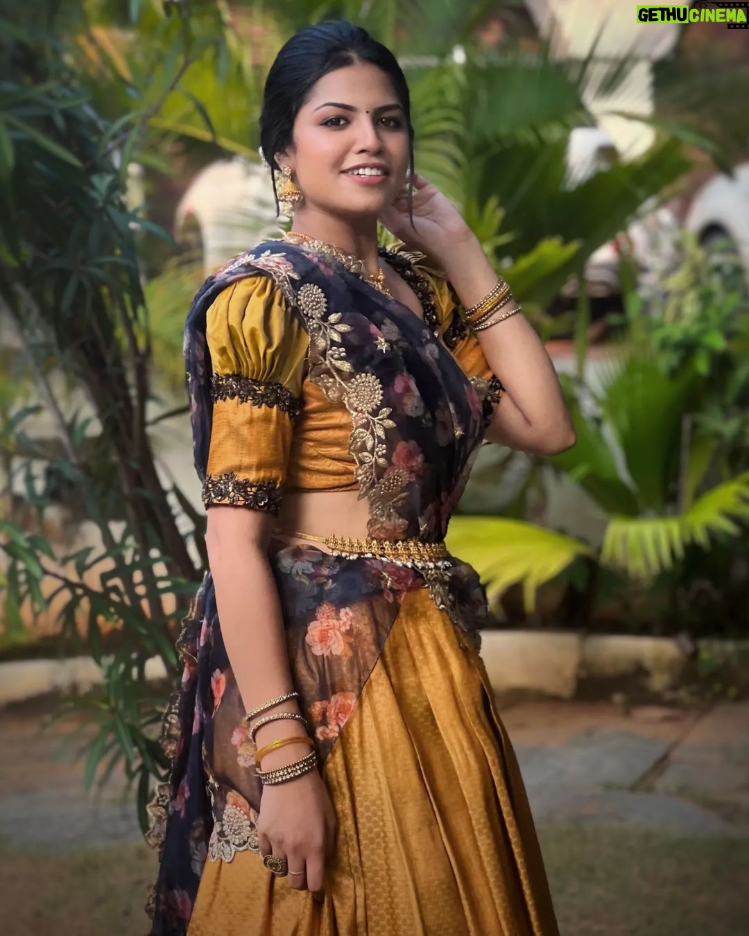 Angelin B Most Liked Photos and Posts | Gethu Cinema