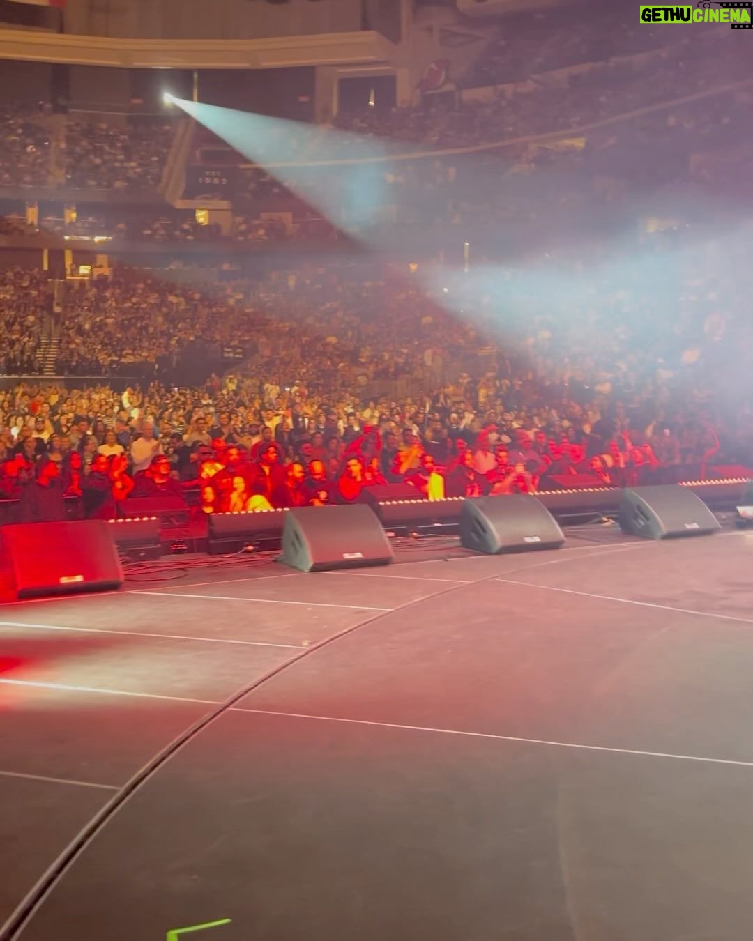 Anitta Instagram – my stage, my vibe, our global funk revolution 🇧🇷 🌍💛💚 ...