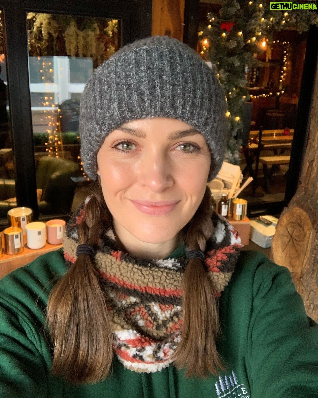 Actress Anna Passey HD Instagram Photos and Wallpapers December 2023 ...