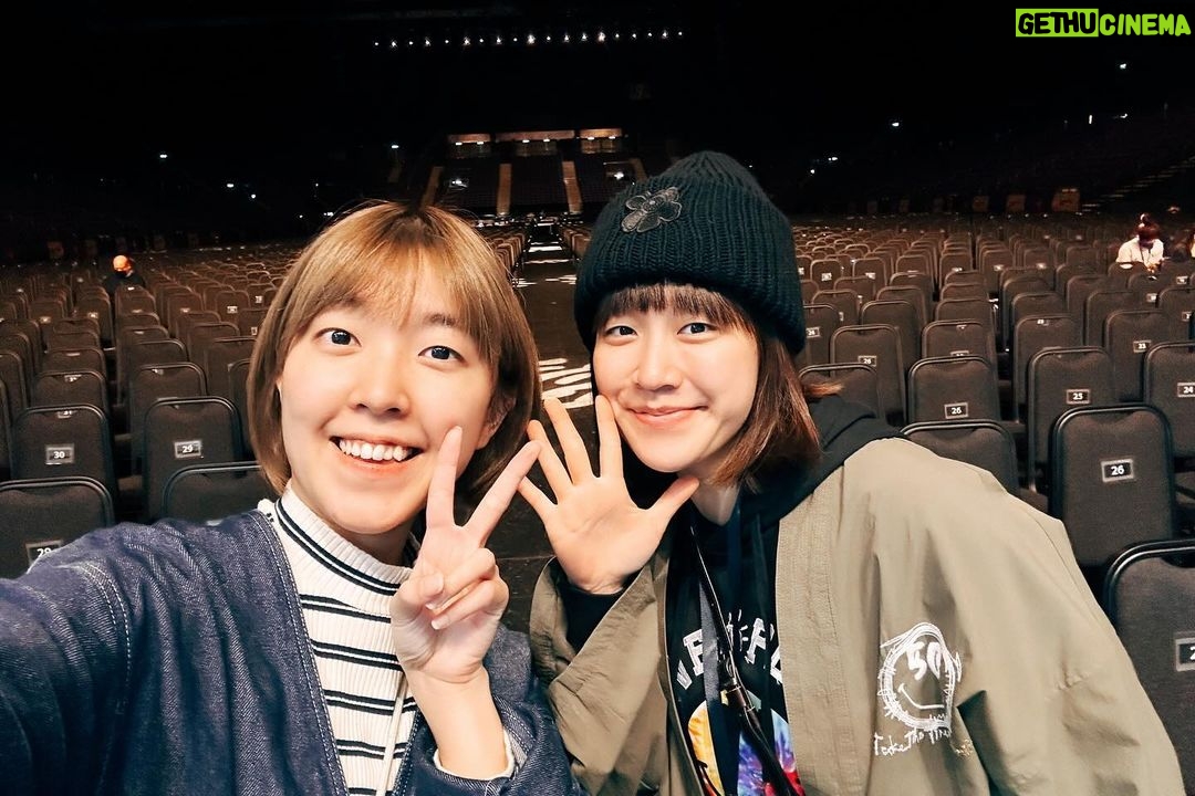 Bonnie Wong Instagram – 每年的最後一天 仍然要為明日努力 這送舊迎新的儀式感 就這樣繼續下去吧！🧡 2023有好的壞的 ...