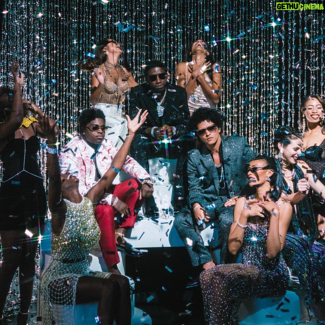 Bruno Mars Instagram – I love this record! 👆 Thank you all for making ...