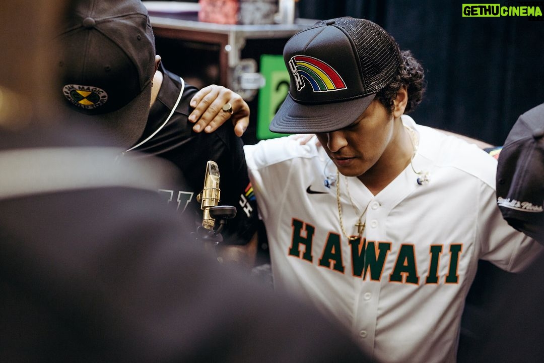 Bruno Mars Instagram – 🙏😯🤪🙌 #Hooligans | Gethu Cinema
