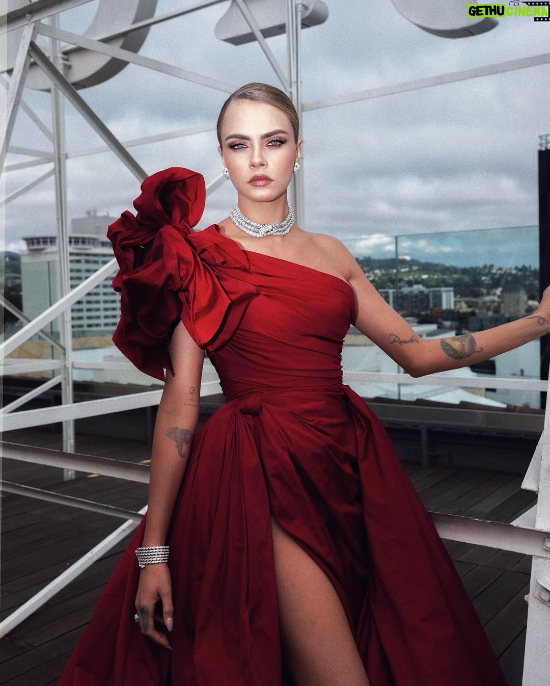 Actress Cara Delevingne HD Instagram Photos and Wallpapers December ...