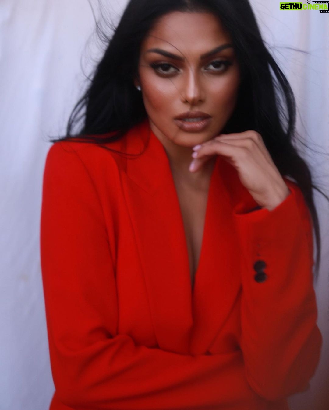 Chandrika Ravi Instagram – A woman of power 📸 @ishanzaka Mumbai ...