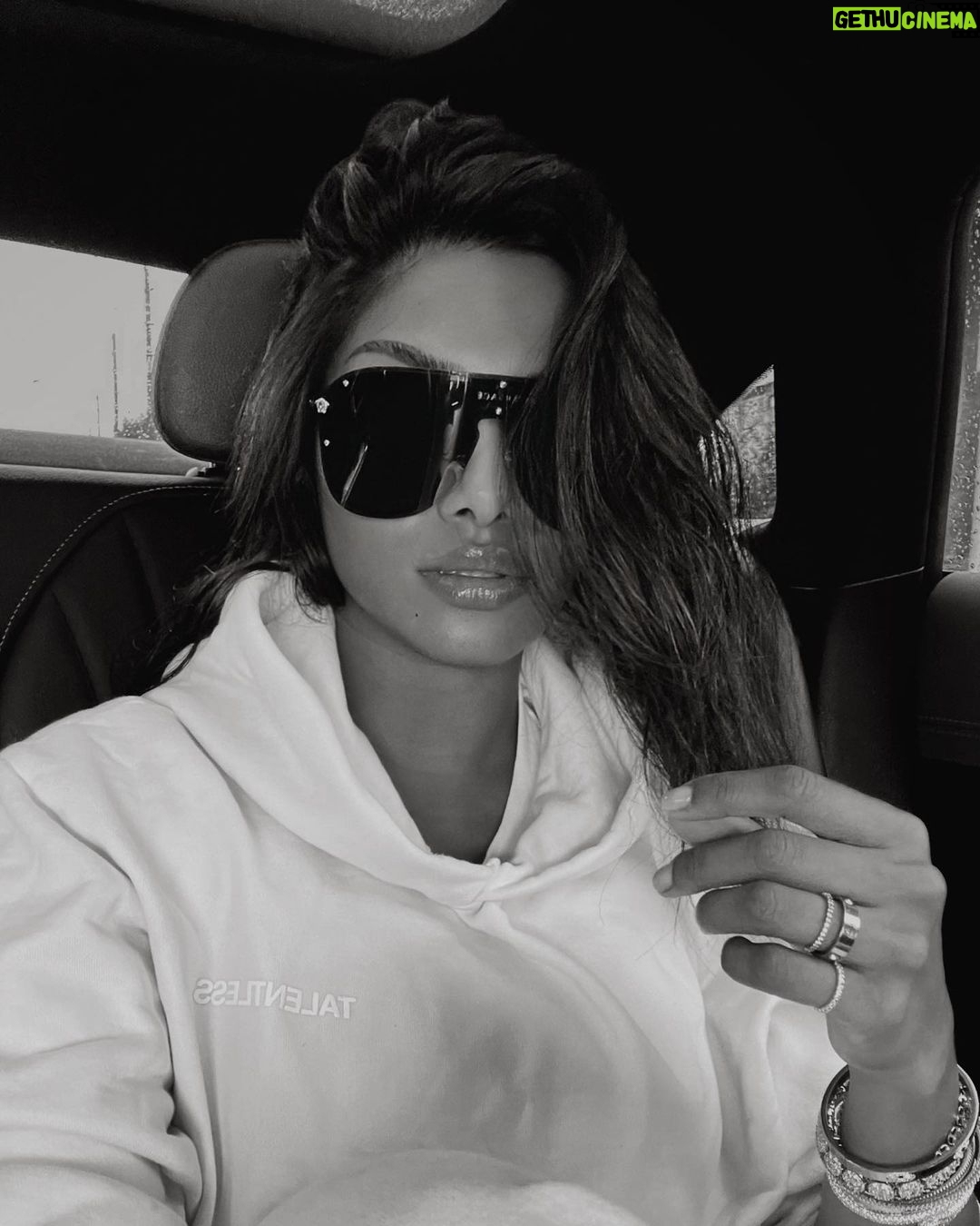 Chandrika Ravi Instagram – taking my talents to set 🎥 Los Angeles ...