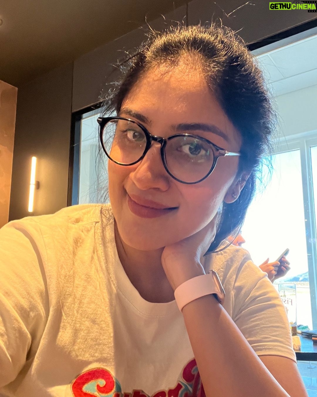 Actress Dhanya Balakrishna HD Instagram Photos and Wallpapers January 2024 | Gethu Cinema