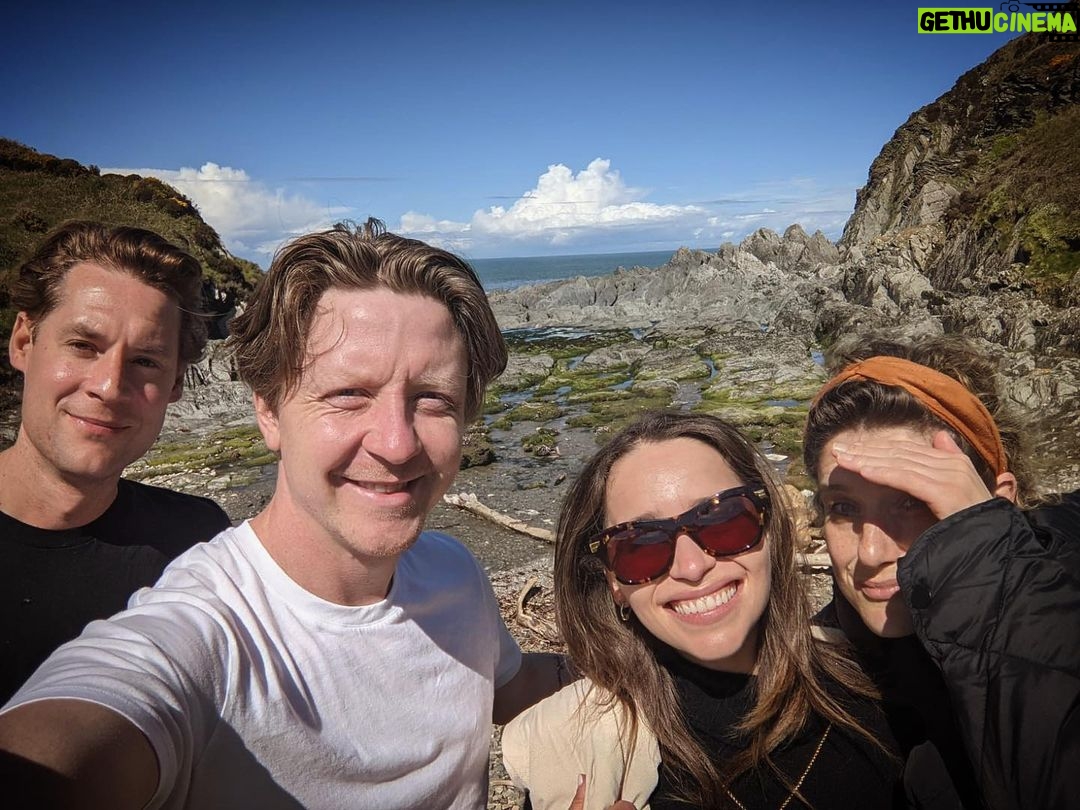 Emilia Clarke Instagram – Finally 14 years later and we have a photo we ...