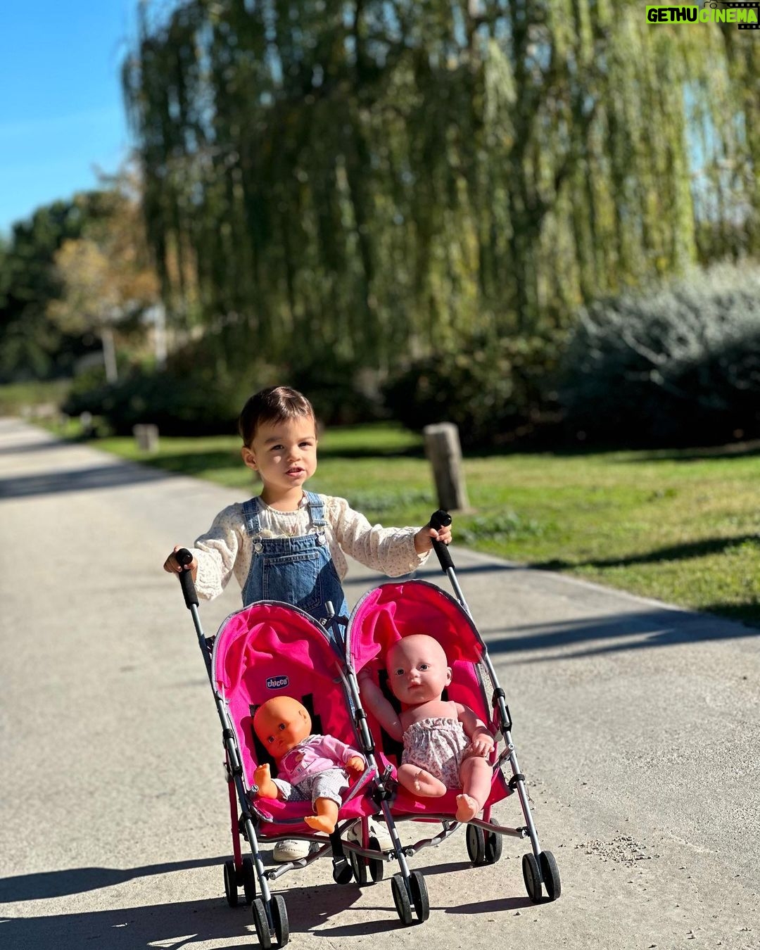 Georgina Rodríguez Instagram – Fases de un paseo “tranquilo” ️ @alo #ad ...