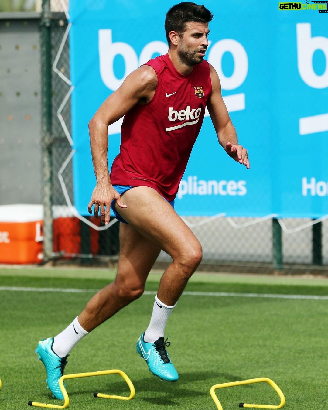 Gerard Piqué Instagram – Back to business! 💪🏻 @fcbarcelona | Gethu Cinema