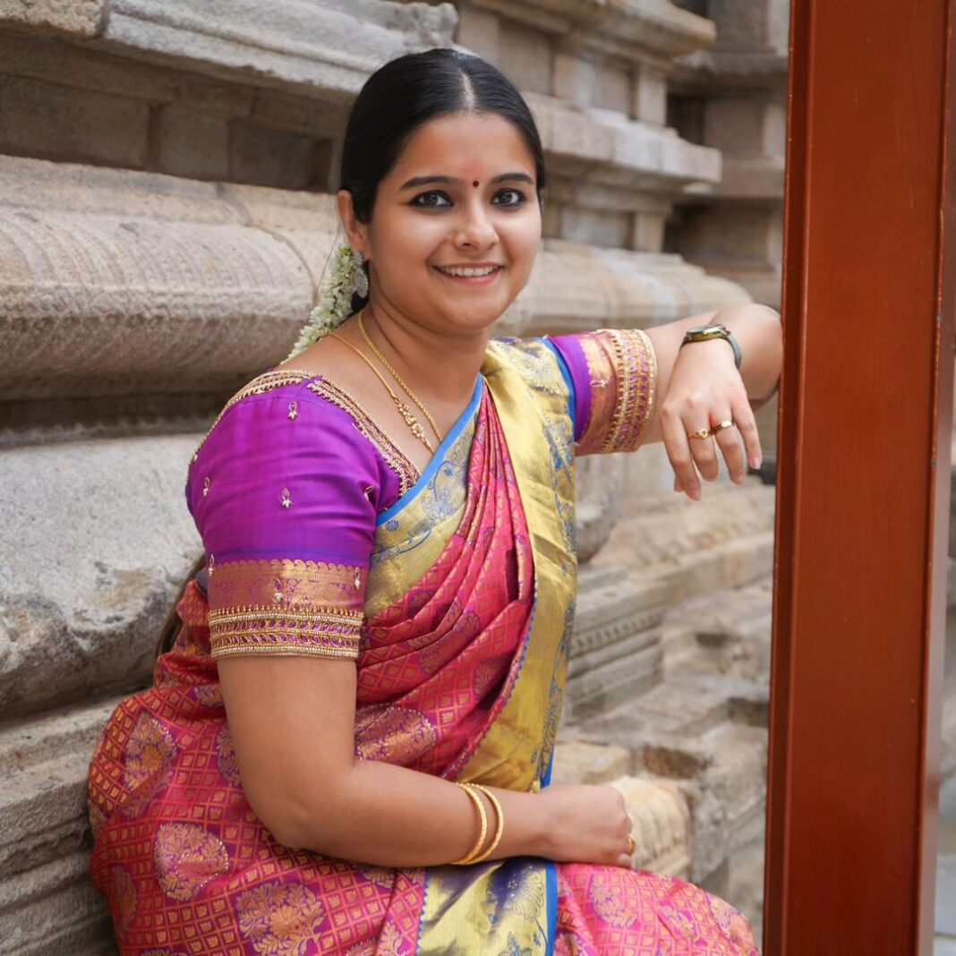 Actress Haripriya Isai HD Instagram Photos and Wallpapers December 2023 ...