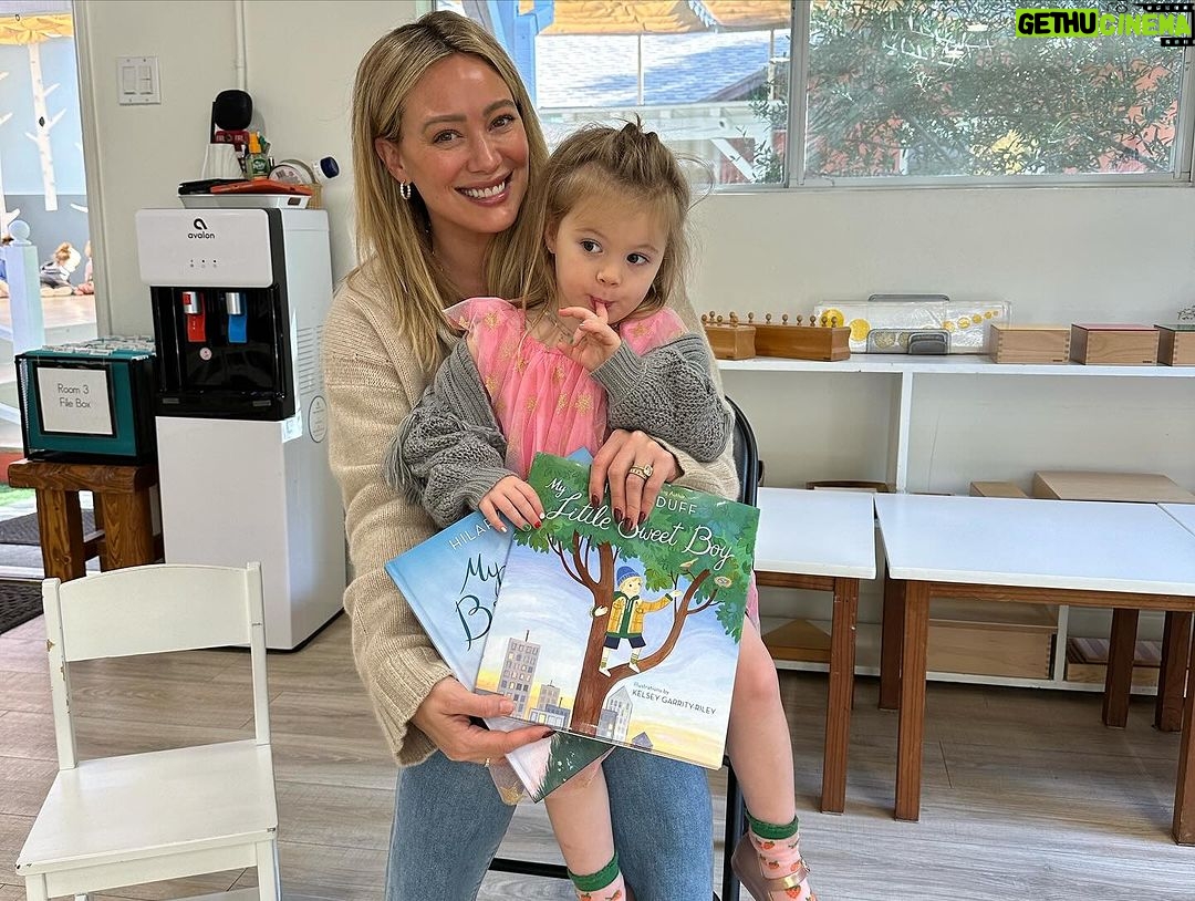 Hilary Duff Instagram – My little angel girls! I got to read my books ...