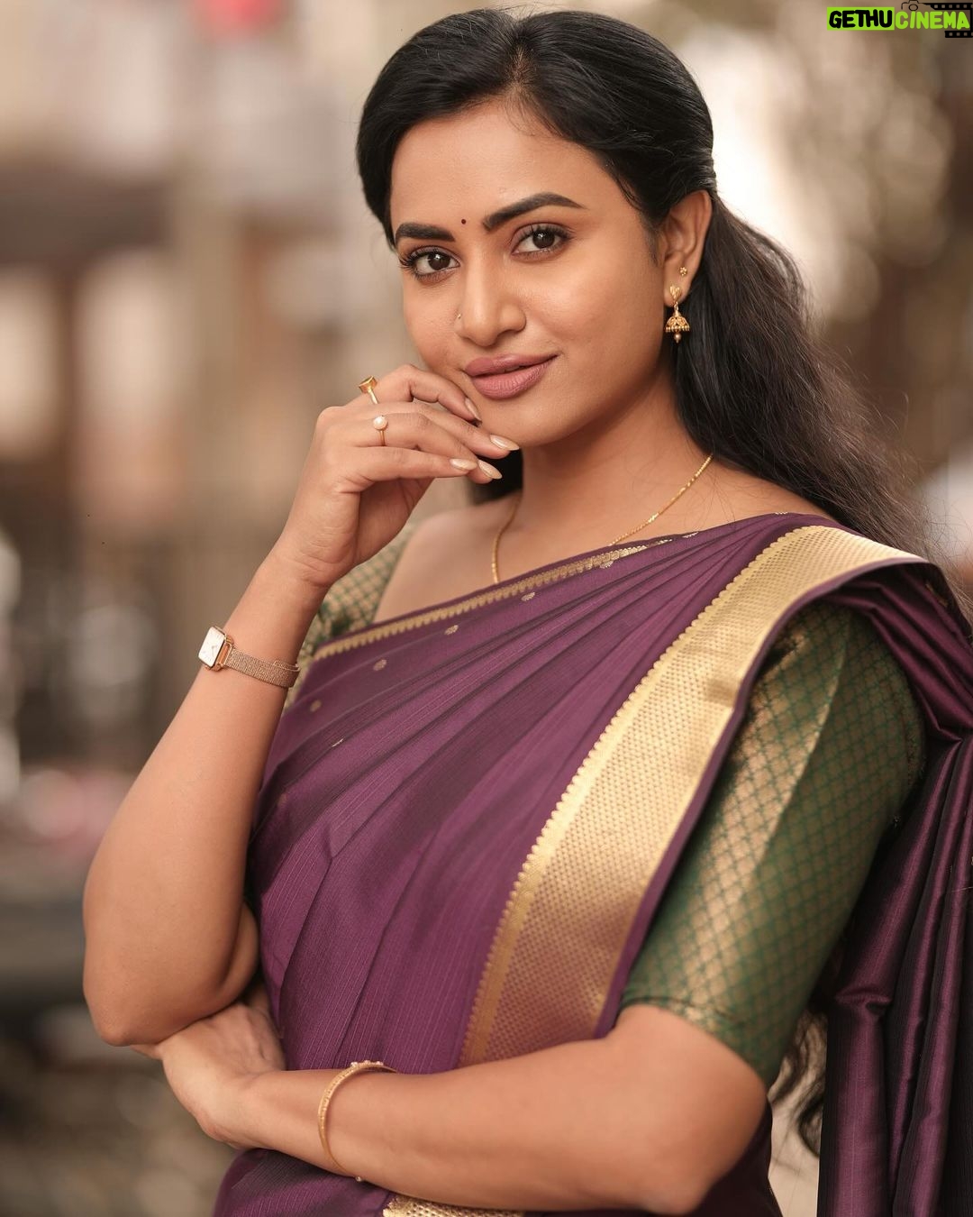 Actress Janani Ashok Kumar HD Instagram Photos and Wallpapers January ...