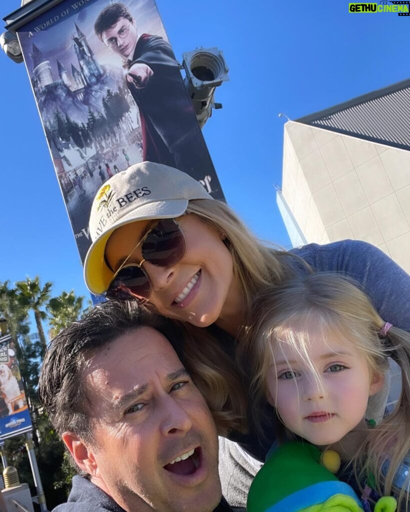 Actress Jennifer Finnigan HD Instagram Photos and Wallpapers February ...