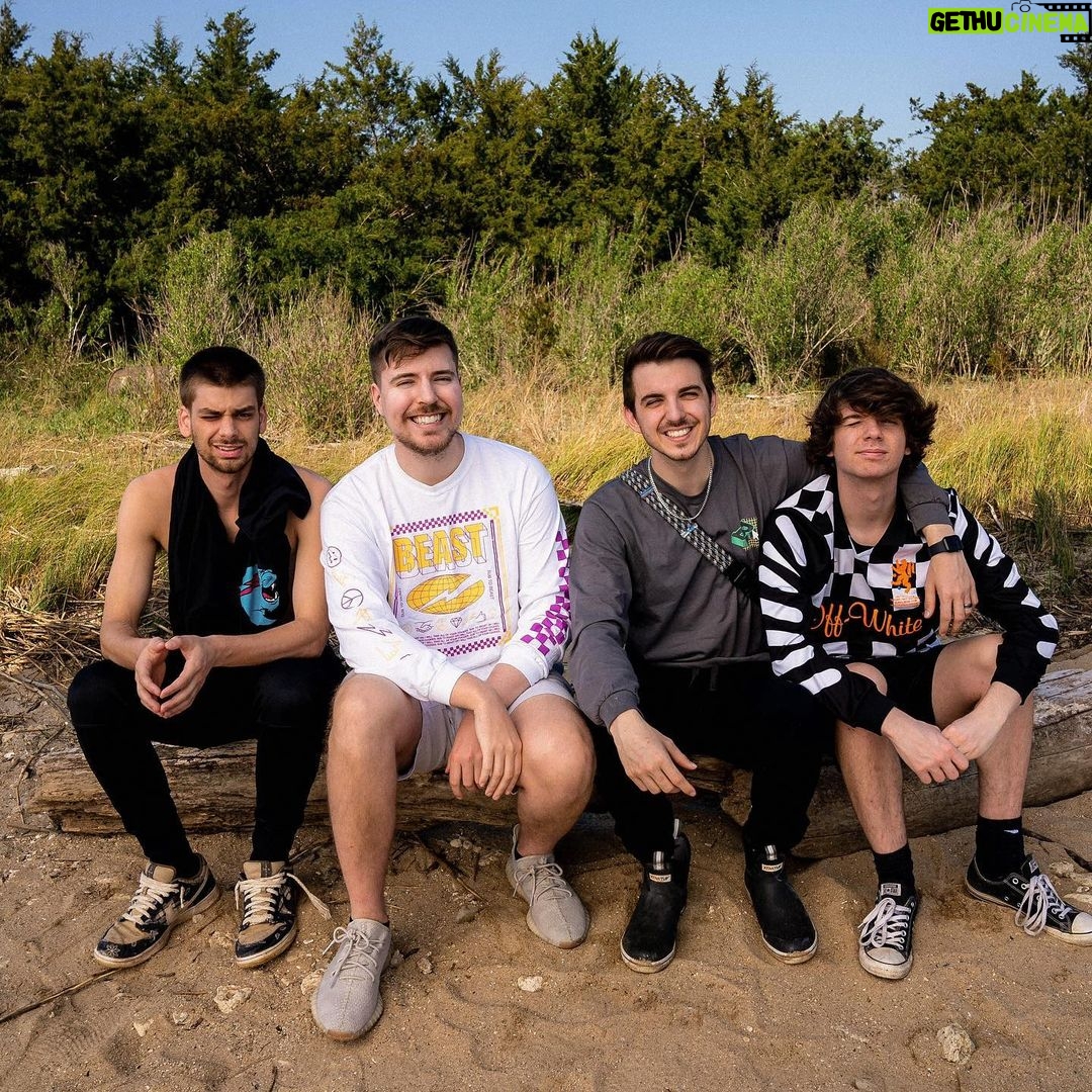 Jimmy Donaldson Instagram – The sun was in our eyes (go watch the new ...