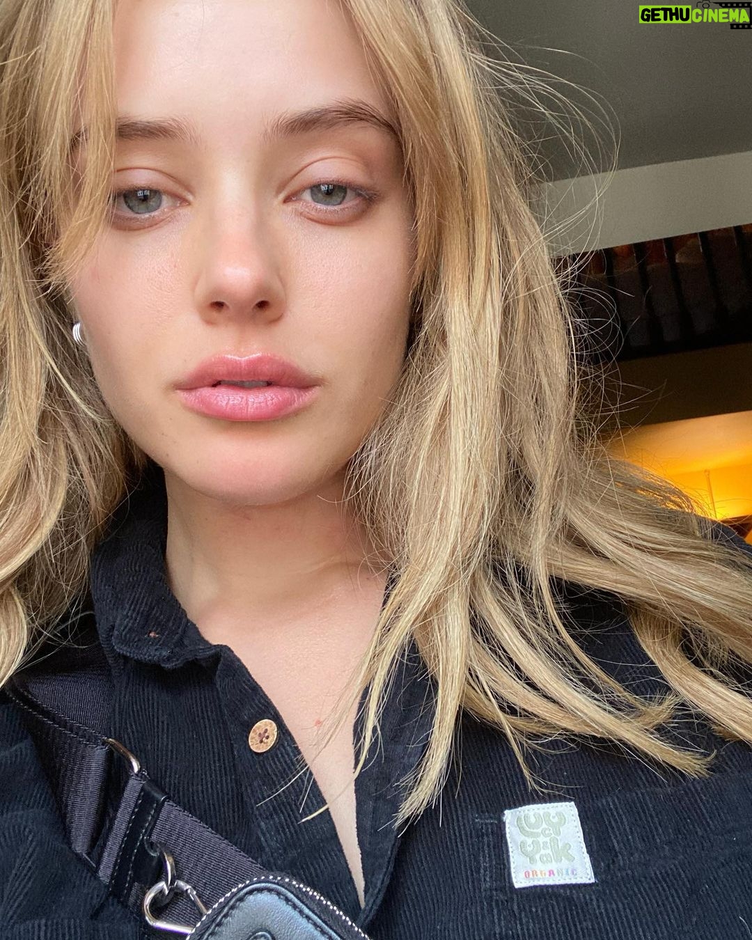 Katherine Langford Instagram – 🌻💐💐 Paris, France | Gethu Cinema