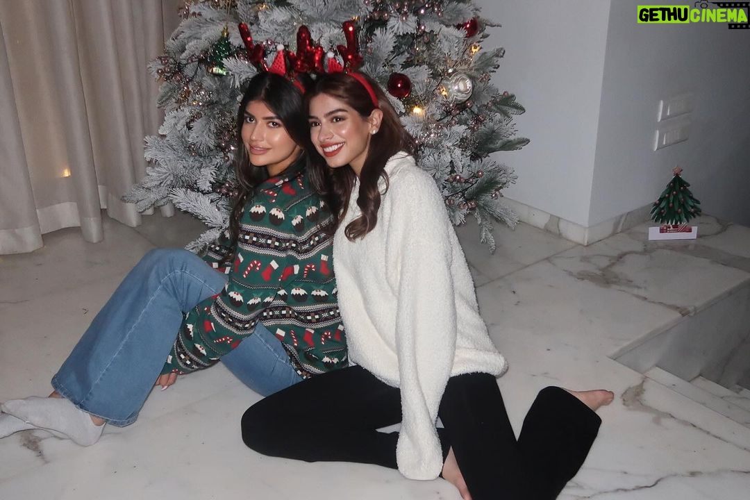 Actress Khushi Kapoor HD Instagram Photos and Wallpapers December 2023 | Gethu Cinema