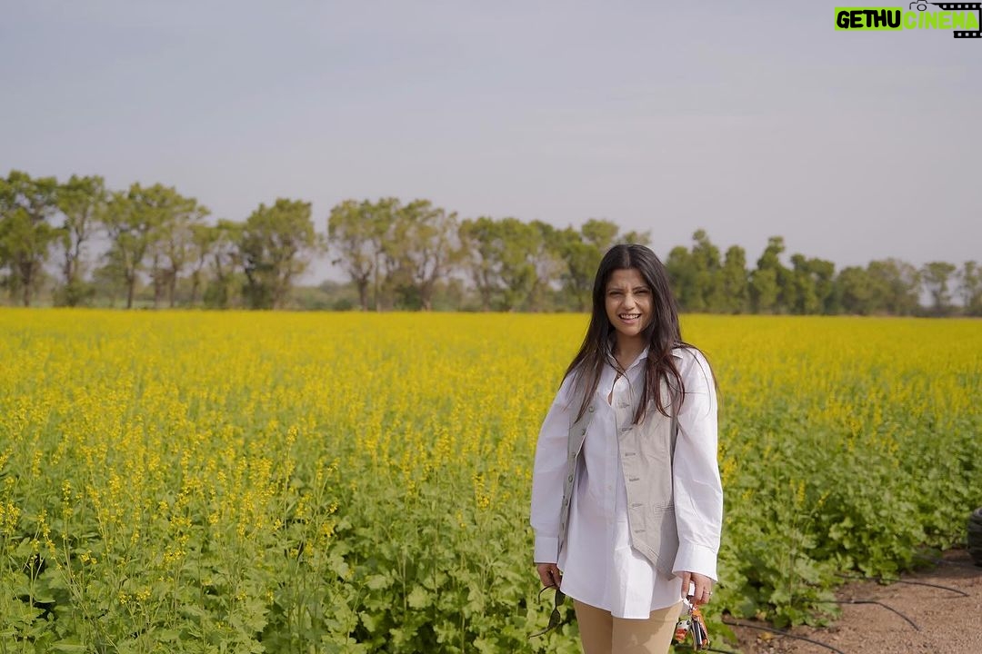 Actress Kinjal Rajpriya HD Instagram Photos and Wallpapers March 2024 ...