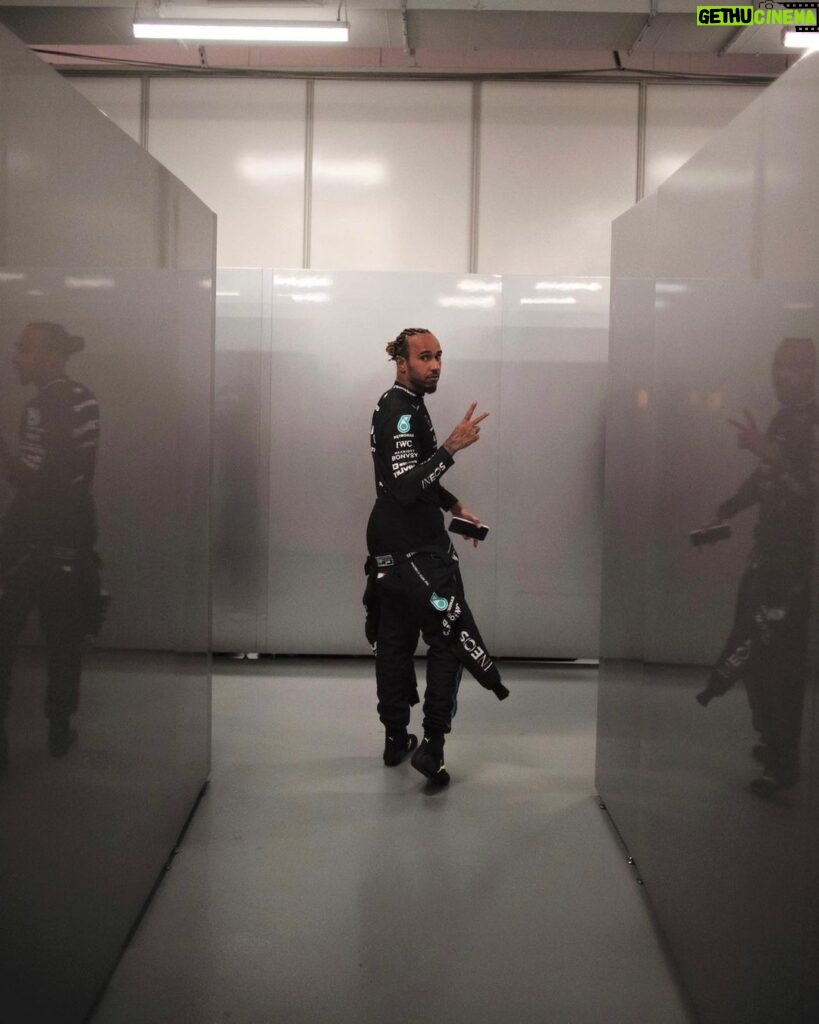 Actor Lewis Hamilton HD Instagram Photos and Wallpapers December 2023 ...