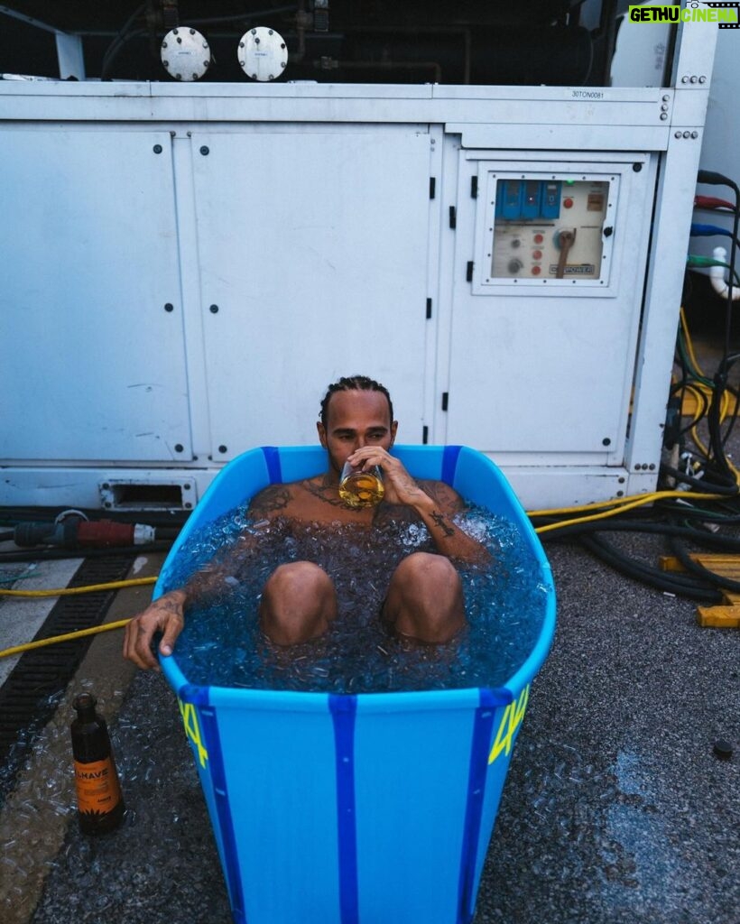Actor Lewis Hamilton HD Instagram Photos and Wallpapers October 2023 ...