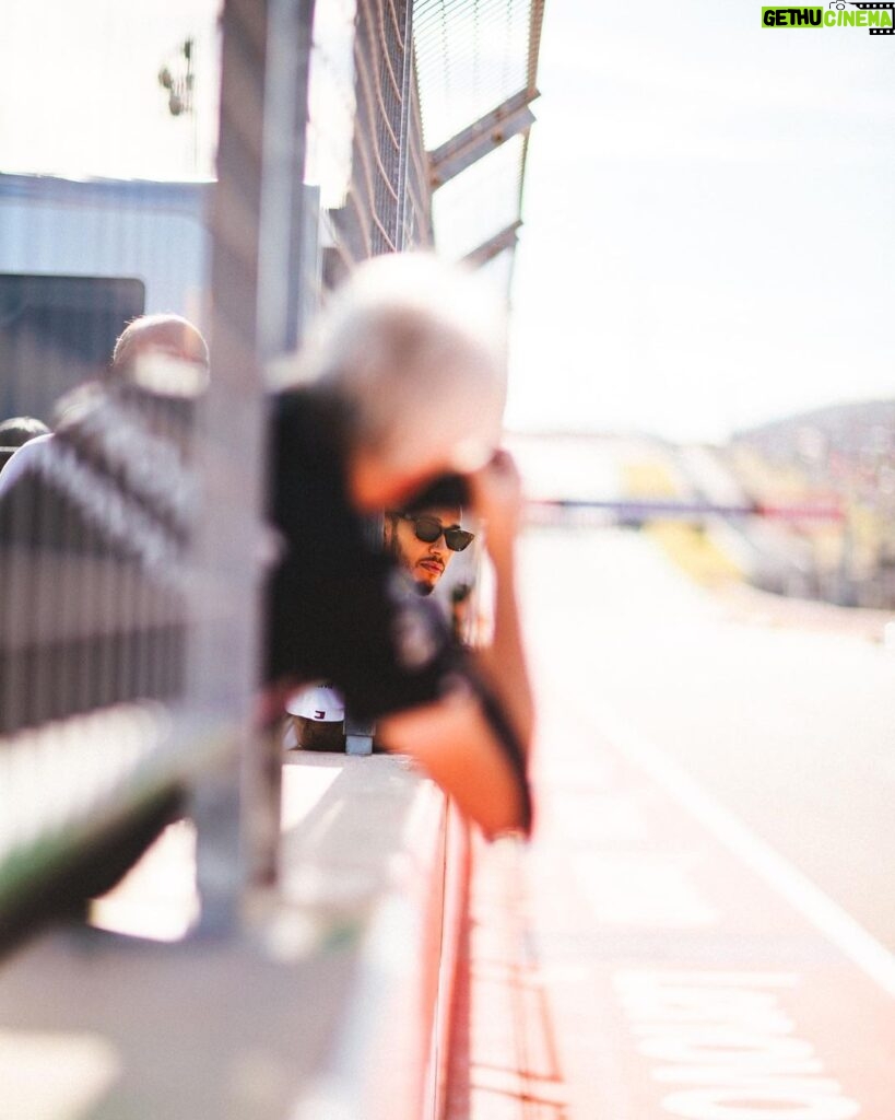 Actor Lewis Hamilton HD Instagram Photos and Wallpapers October 2023 ...