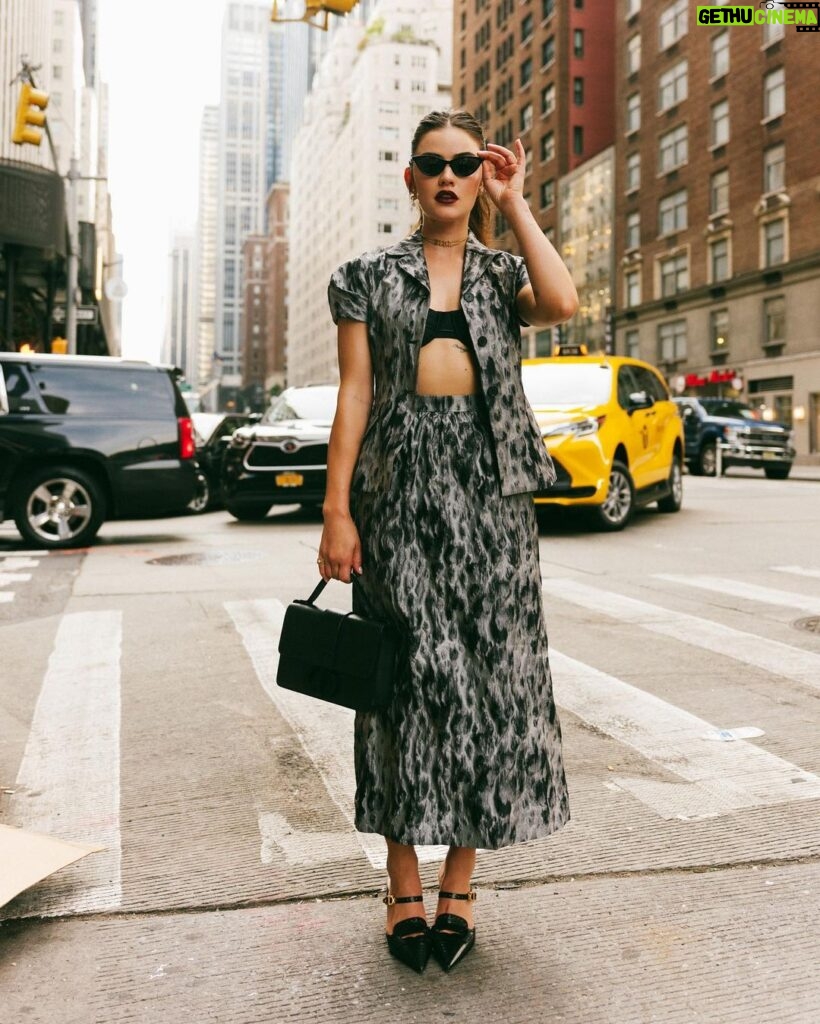Actress Lucy Hale HD Instagram Photos and Wallpapers September 2023 ...