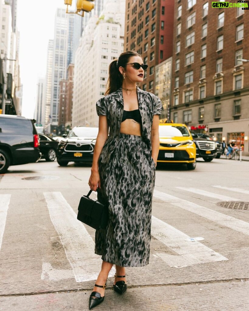 Actress Lucy Hale HD Instagram Photos and Wallpapers September 2023 ...