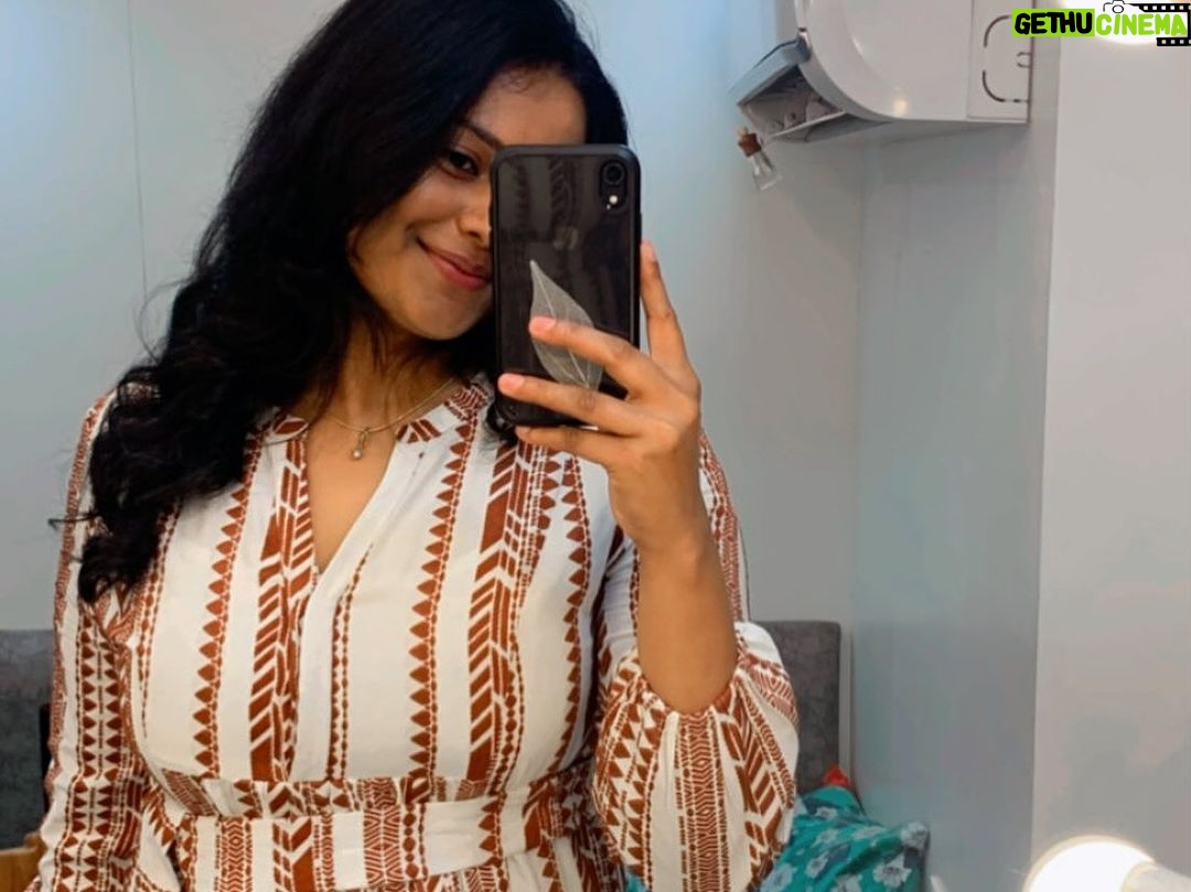 Actress Megha Thomas HD Instagram Photos and Wallpapers December 2023 ...