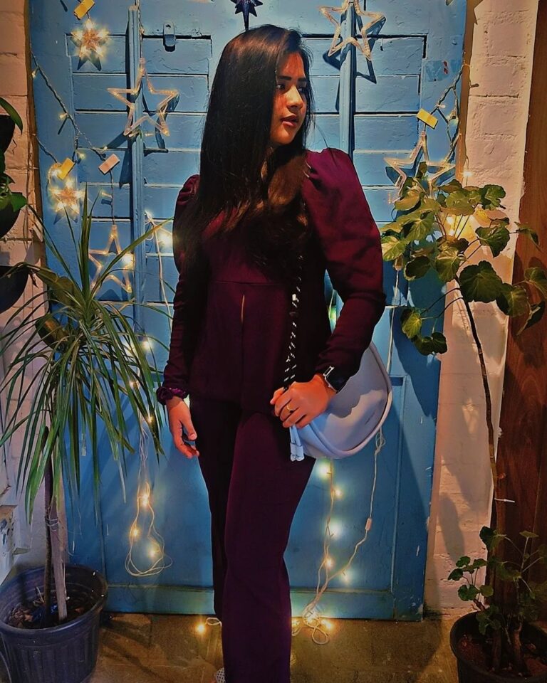 Actress Monisha Vijay HD Photos and Wallpapers February 2024 | Gethu Cinema