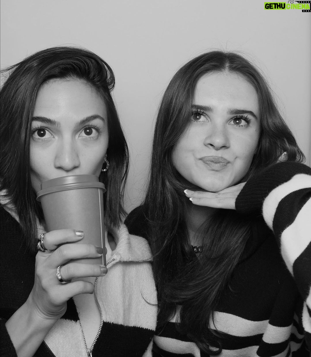 Actress Natalee Linez HD Instagram Photos and Wallpapers December 2023 ...