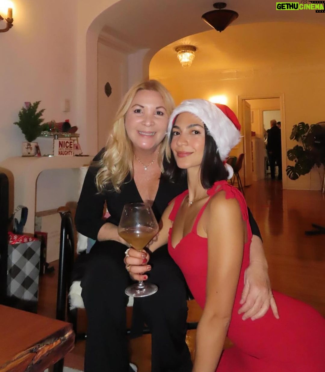 Actress Natalee Linez HD Instagram Photos and Wallpapers December 2023 ...