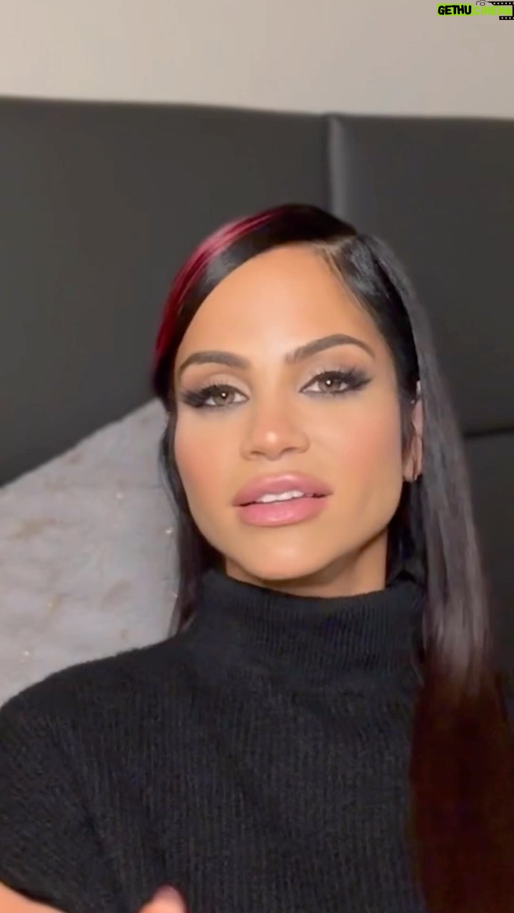 Natti Natasha Instagram – Quiero invitar a algunos de ustedes a una 🌙 ...