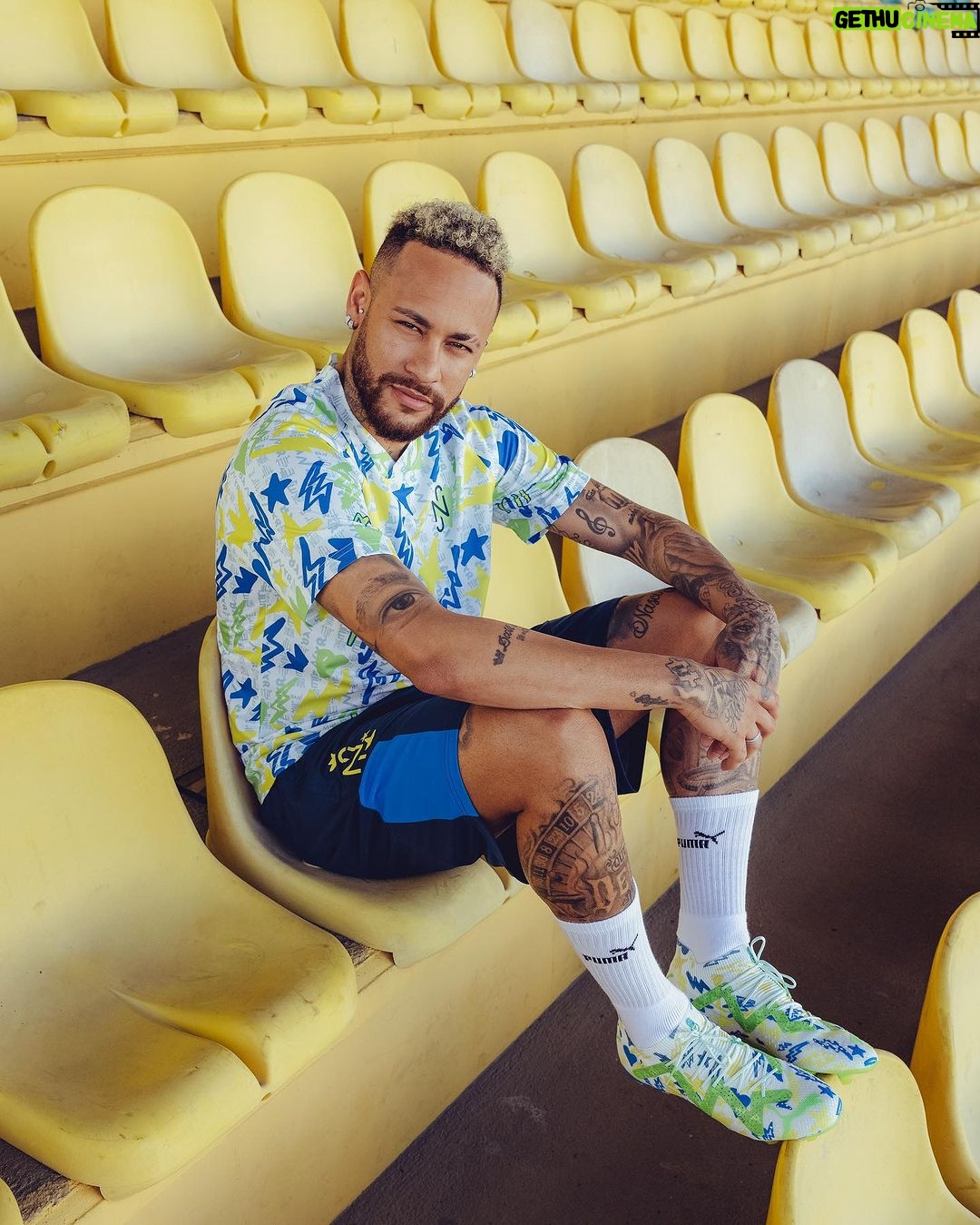 Neymar Jr Instagram – Instituto Neymar Jr, a home for future ballers 😜🤚 ...