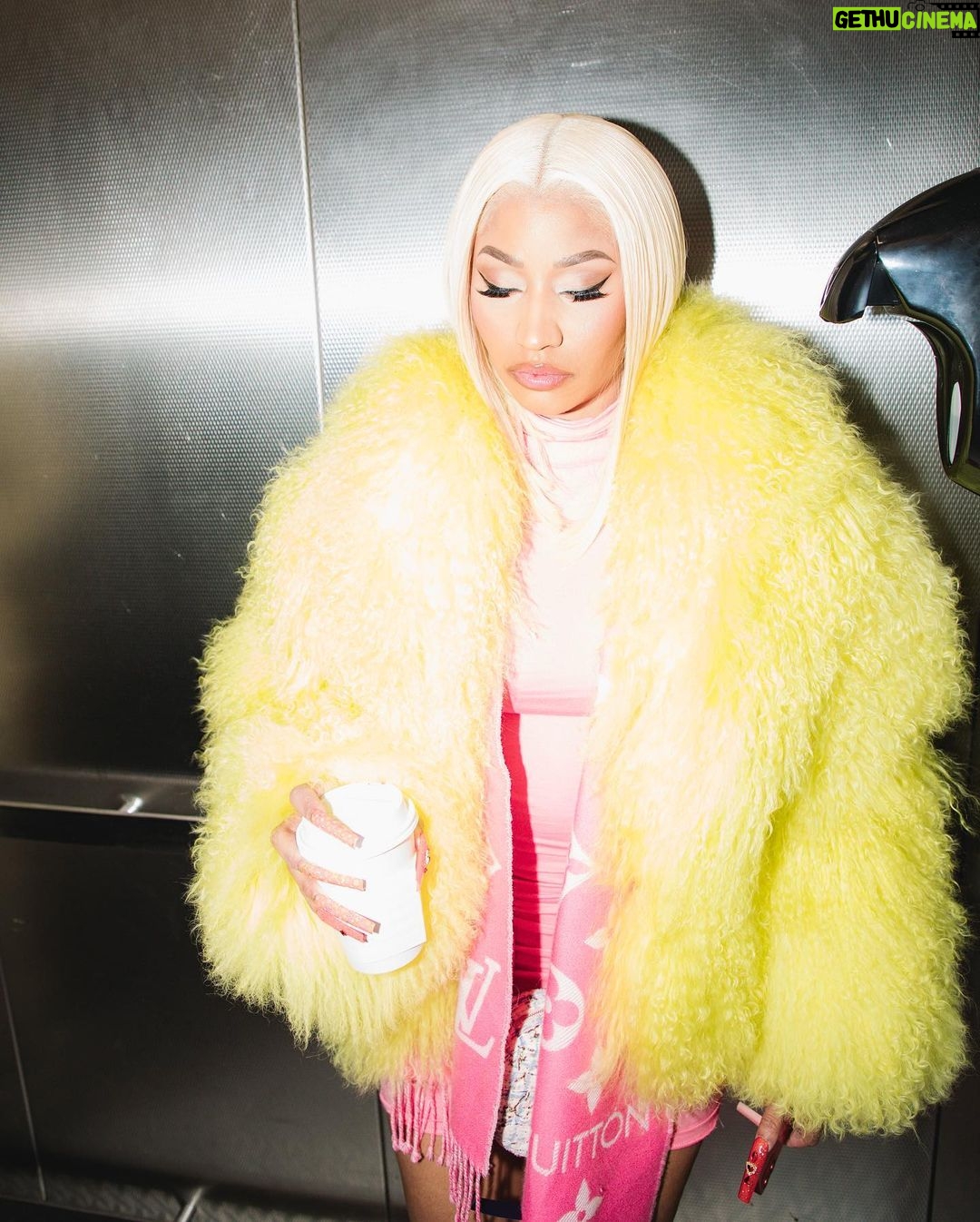 Nicki Minaj Instagram – Photos by @grizzleearts Long green fur Photos ...
